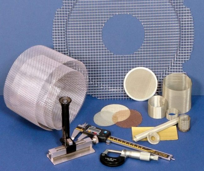 Woven Wire Mesh Filters and Pressed Components - Locker Wire Mesh